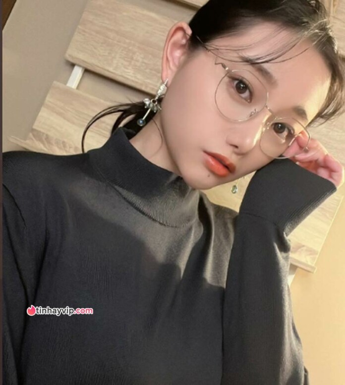 Chiharu Mitsuha vừa debut đã gây bão làng phim 18+
