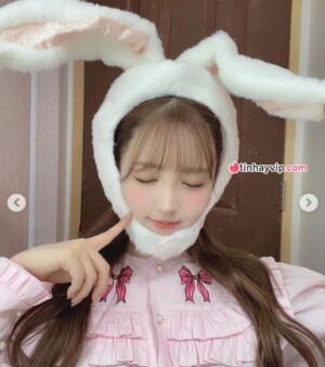 Yua Mikami cosplay nàng thỏ gợi cảm linh vật năm 2023