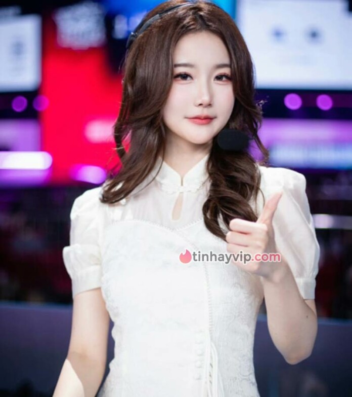 Caster Kitty liên tục khoe ảnh hòa nhịp CKTG 2023