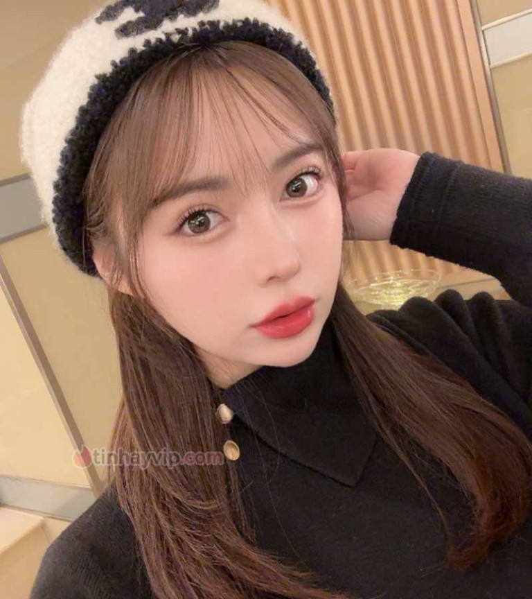 Cảnh nóng bị fan chê dở Ren Gojo rơi vào trầm cảm